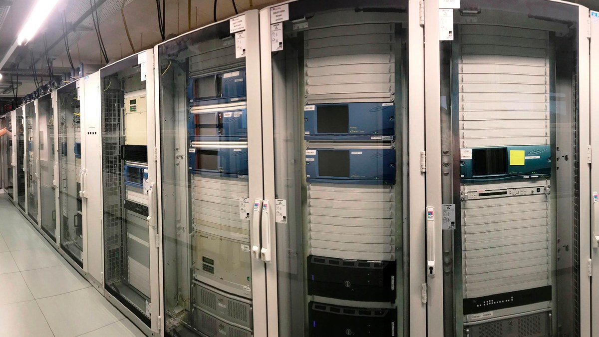 DLR – Rack-mounted computer systems