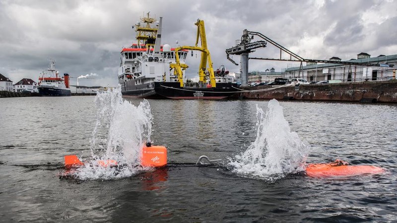 Autonomous underwater vehicle (AUV)