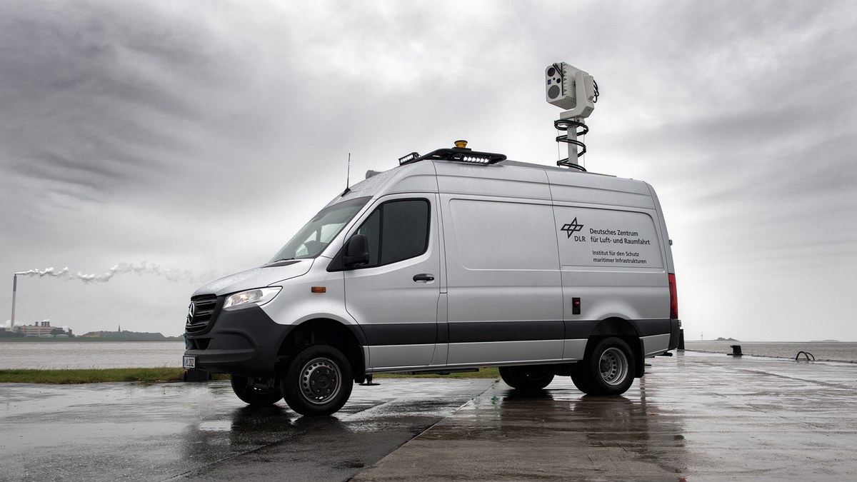 Multifunctional data capture vehicle (MDF)