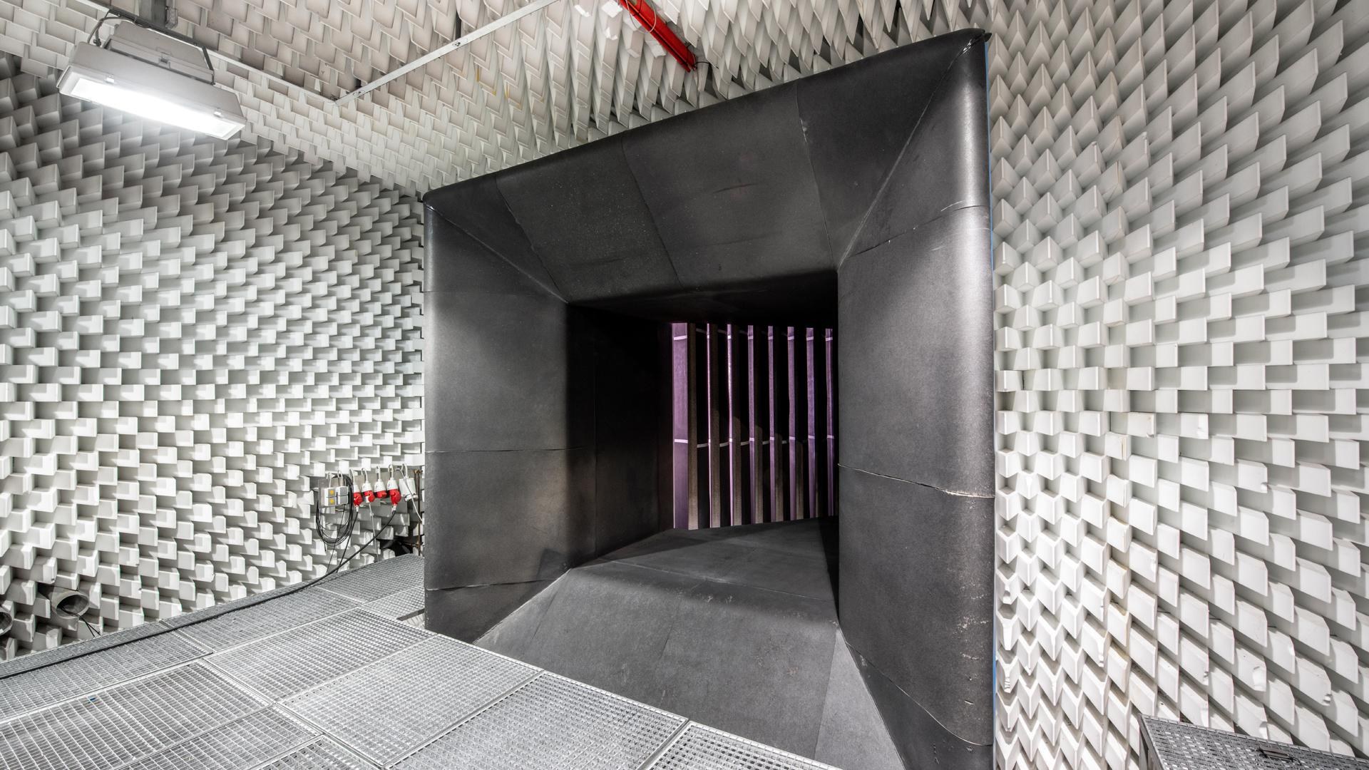 DLR – Aeroacoustic Wind Tunnel Braunschweig (AWB)