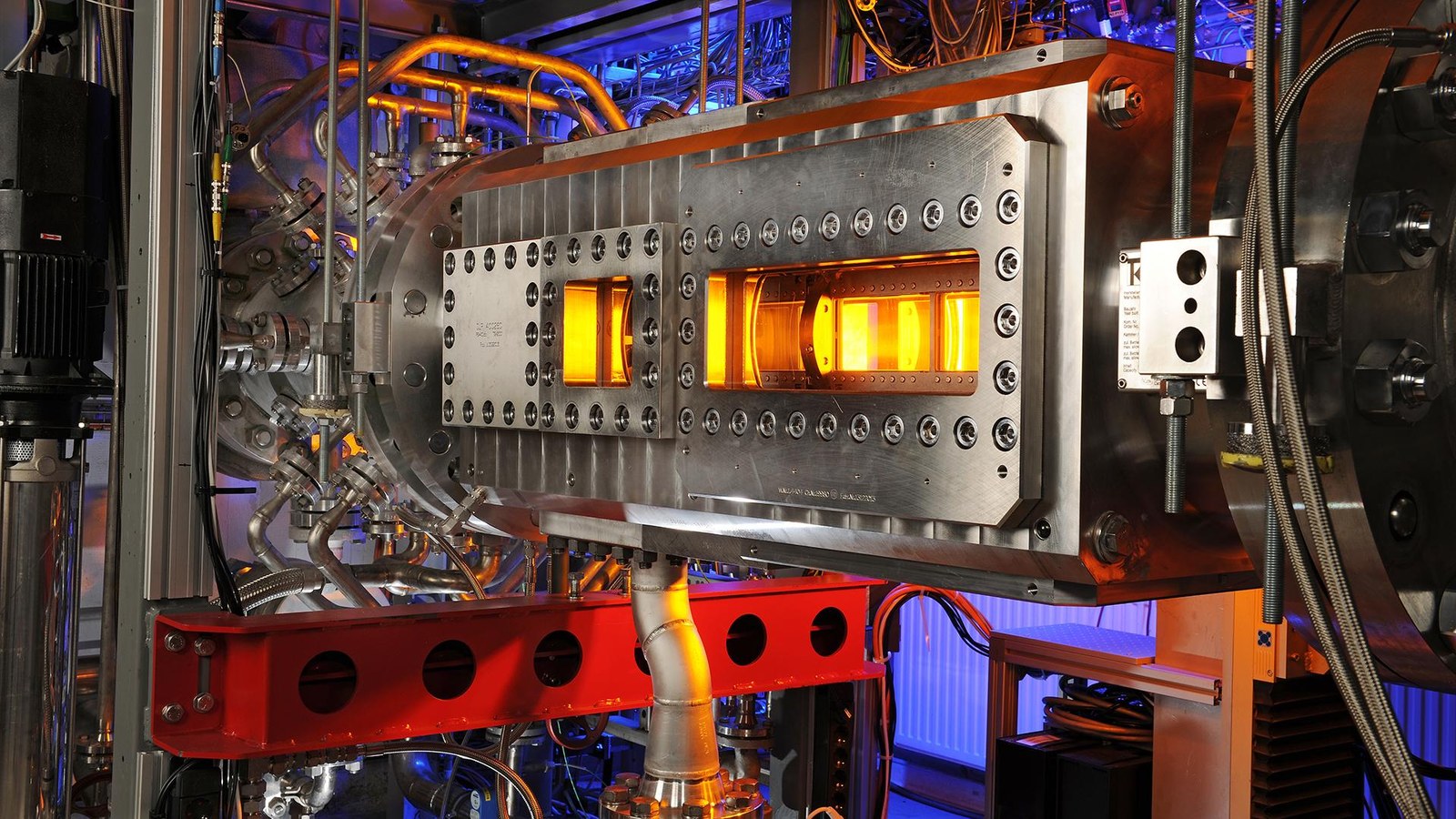 DLR – High-Pressure Combustion Chamber Test Stand, Stuttgart