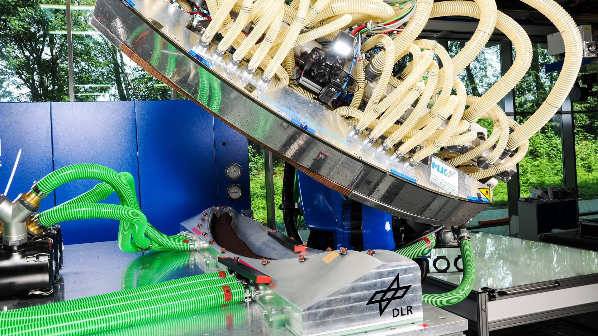 DLR – EVo Draping robot