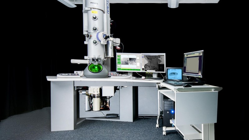 DLR – Analytical transmission electron microscope