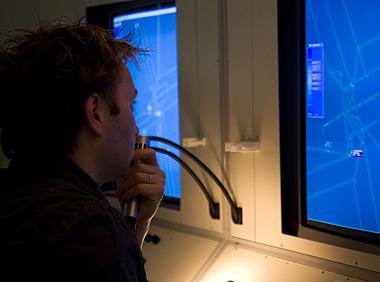 Air traffic controller during a Continuous Descent Approach (CDA) simulation