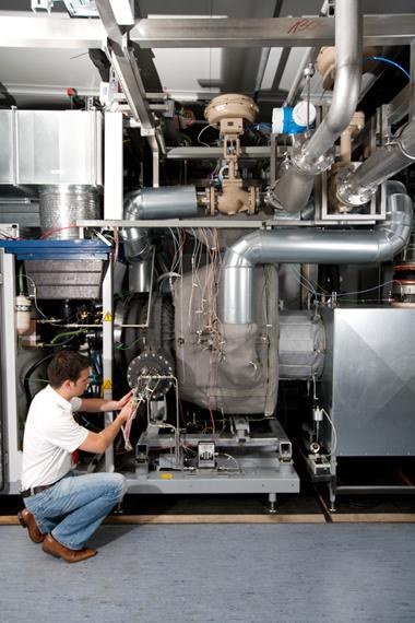 The micro gas turbine at the Institute of Combustion Technology