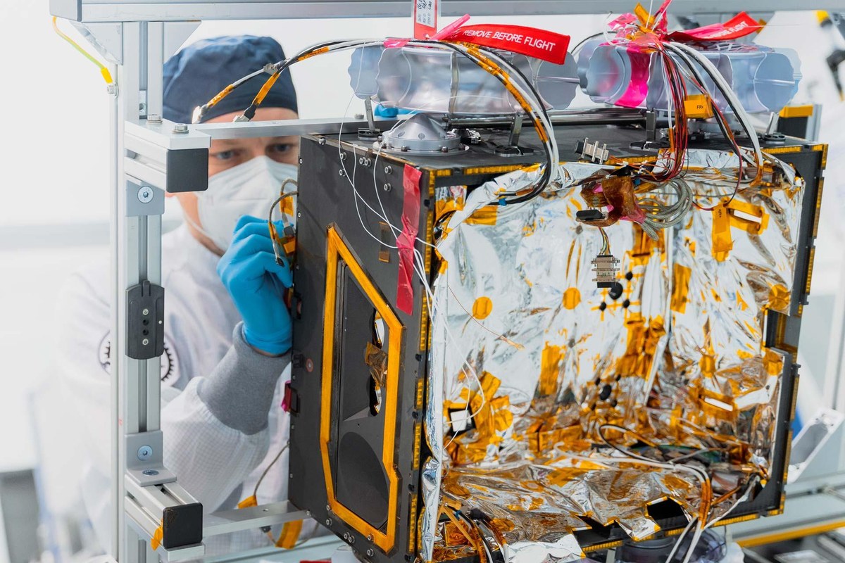 A rover for Mars' moon Phobos