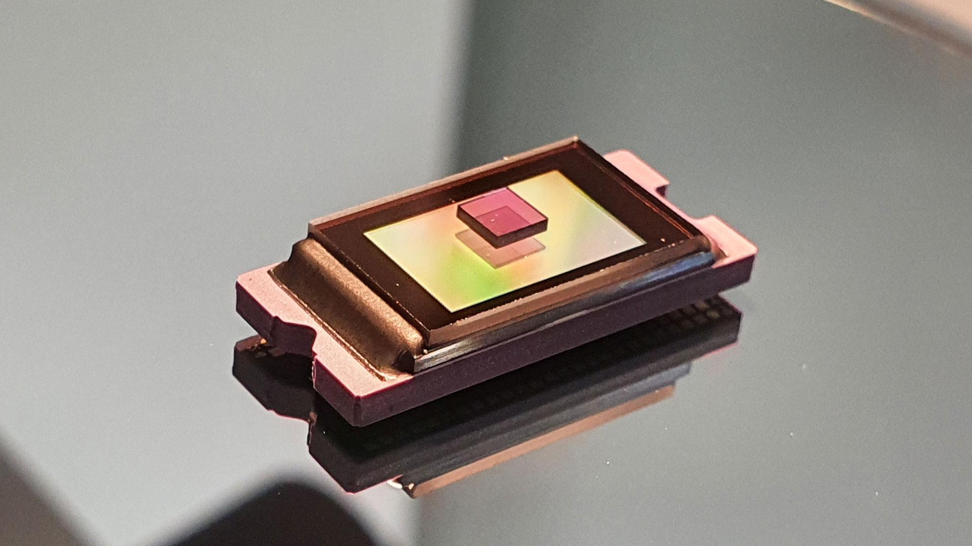 How diamonds become qubits