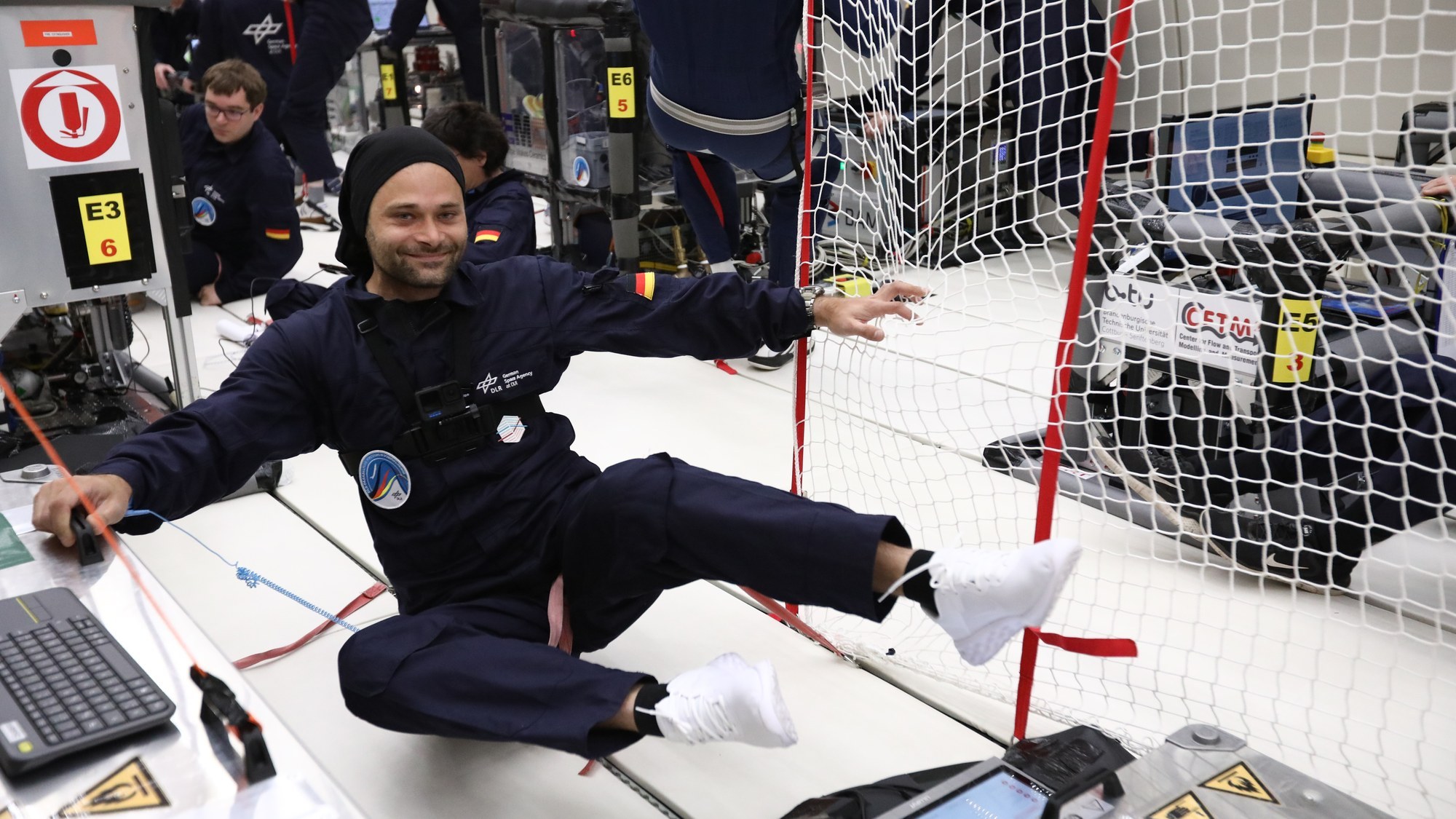 Christian Kromer from xolo GmbH Berlin with the experiment XIM