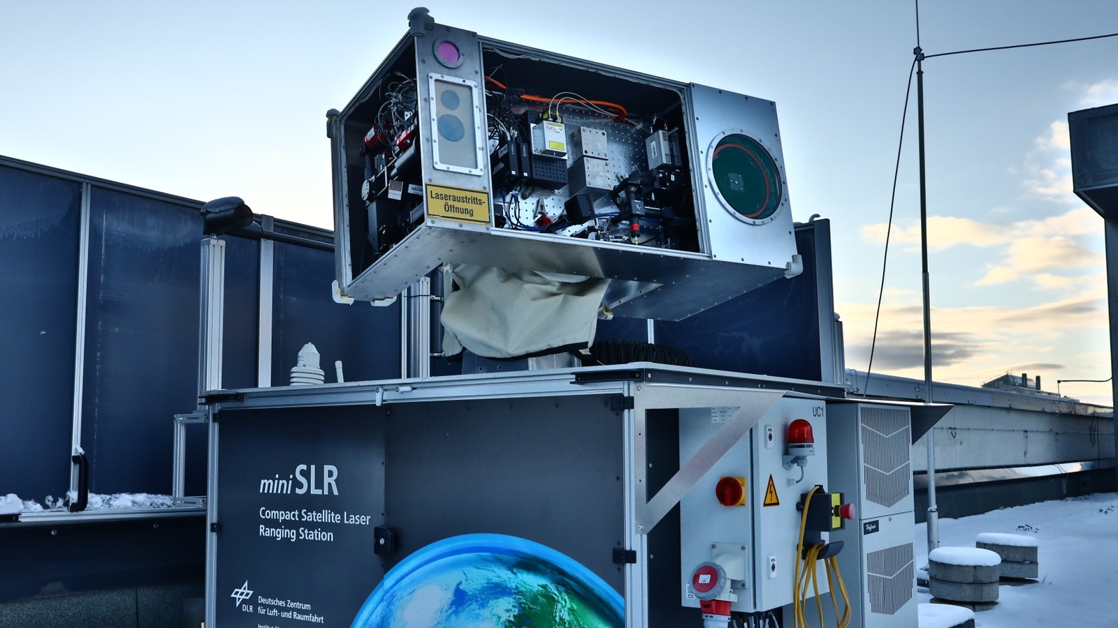 DLR develops mobile station for Satellite Laser Ranging