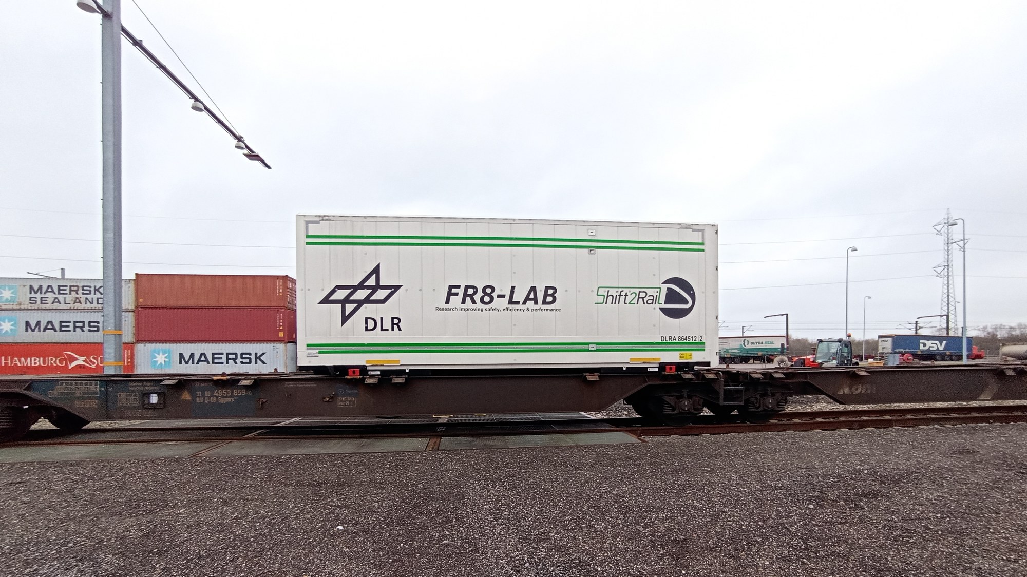 FR8-LAB: a container full of high-tech