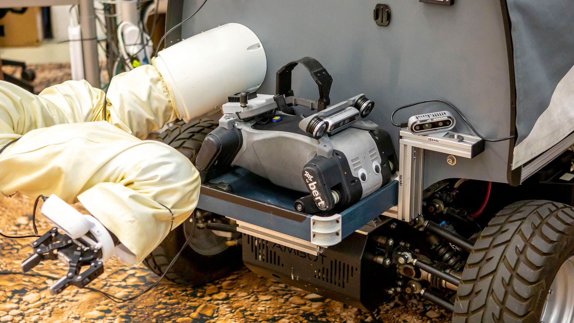 World premiere – robot carries robot