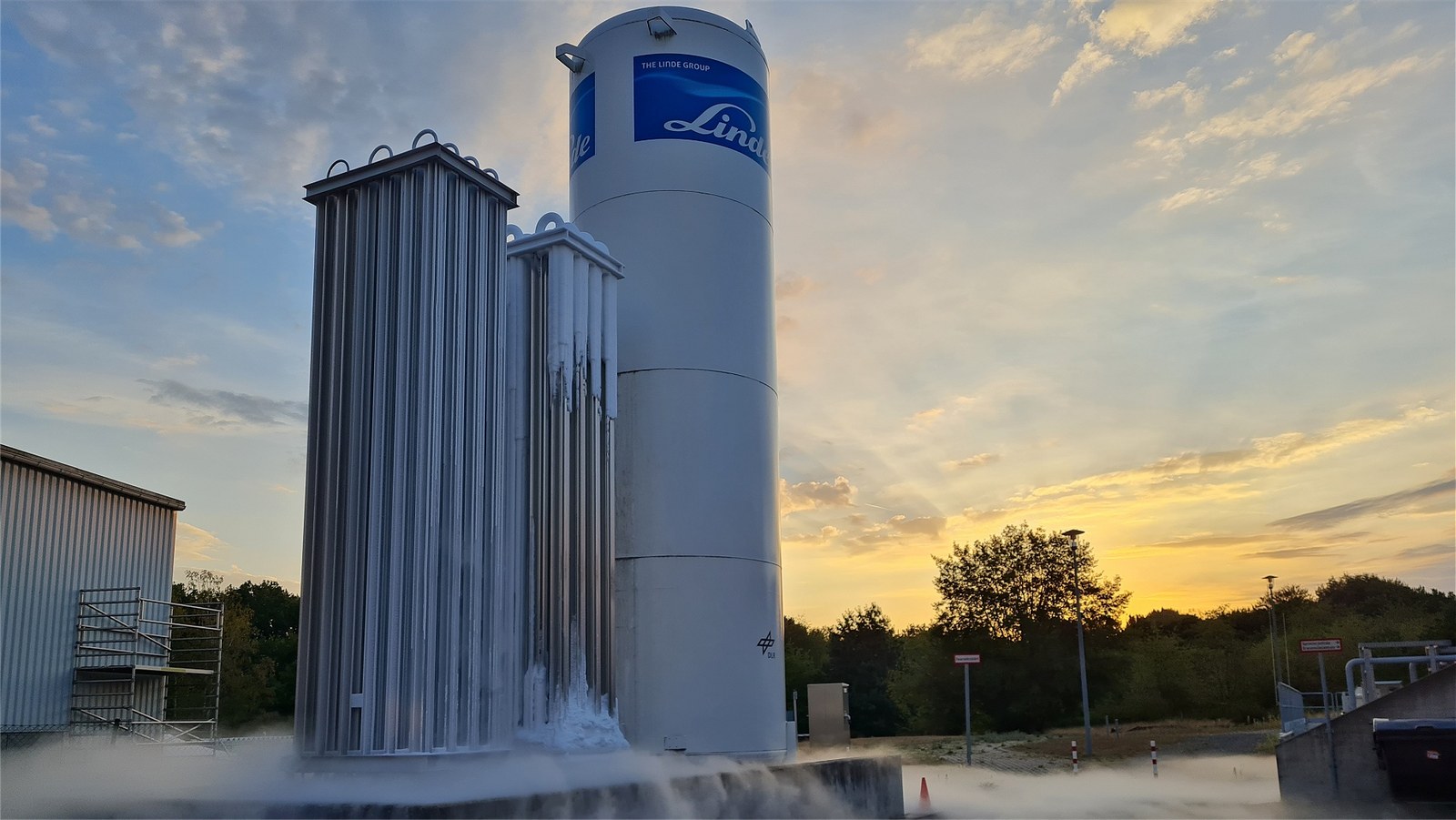 Nitrogen tank of the research facility :envihab