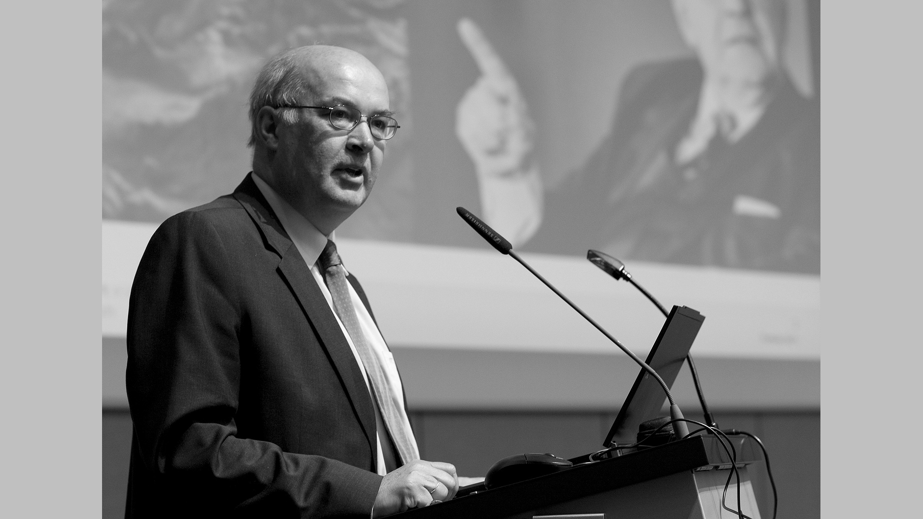 DLR Institute of Aerospace Medicine mourns the loss of Prof. Rupert ...