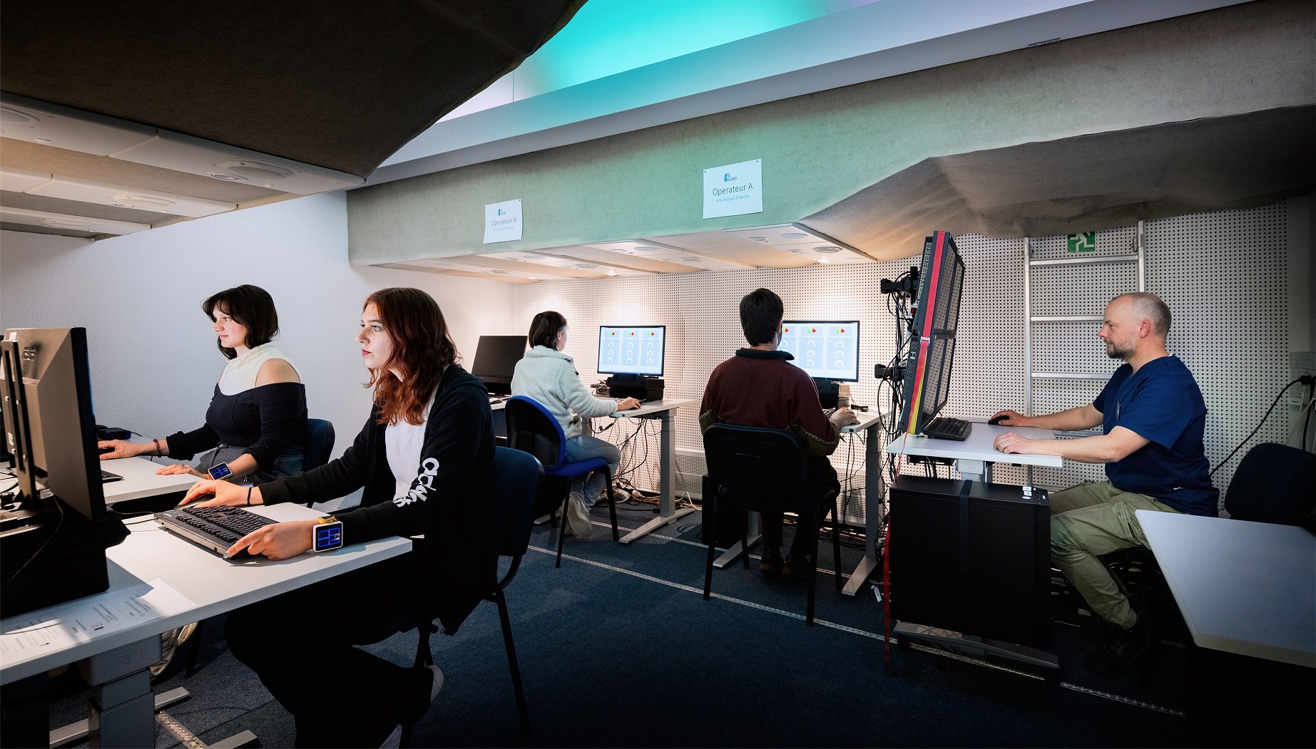 Research into human-AI collaboration with empirical studies