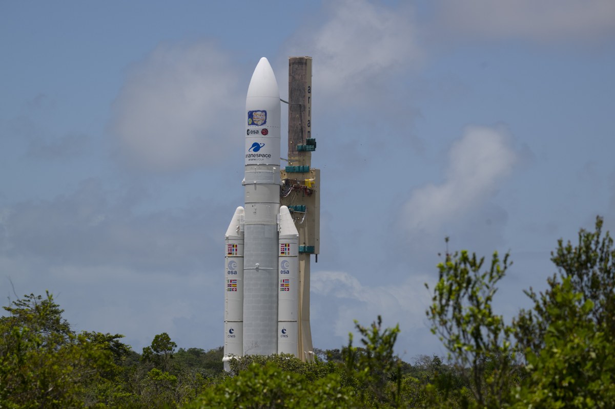 Launch with Ariane 5 ECA launcher