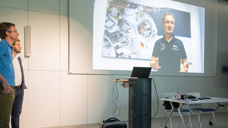 Moon and Mars test site for robotic missions