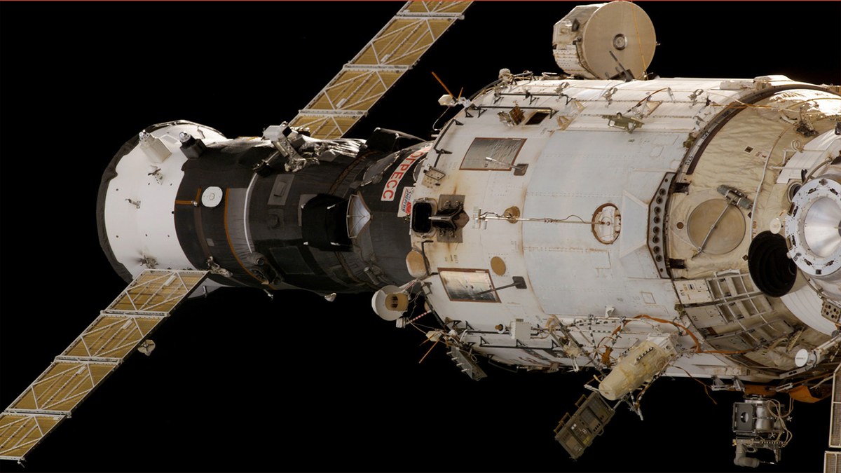 Five years in space: DLR robot arm completes ISS mission with great success