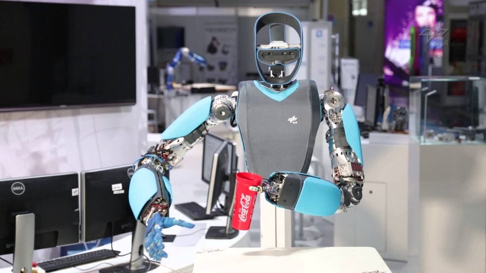 Video: Grasping with the DLR Hand Arm System