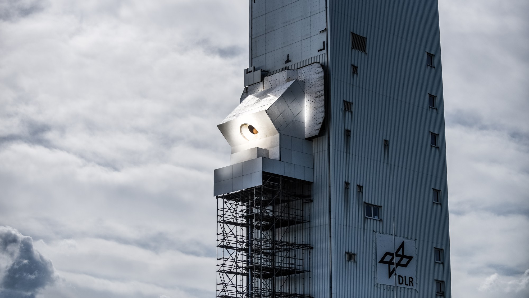 Solar operation of the CentRec particle receiver in DLR's Jülich solar ...