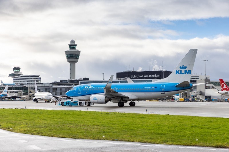 Taxibot with KLM Aircraft