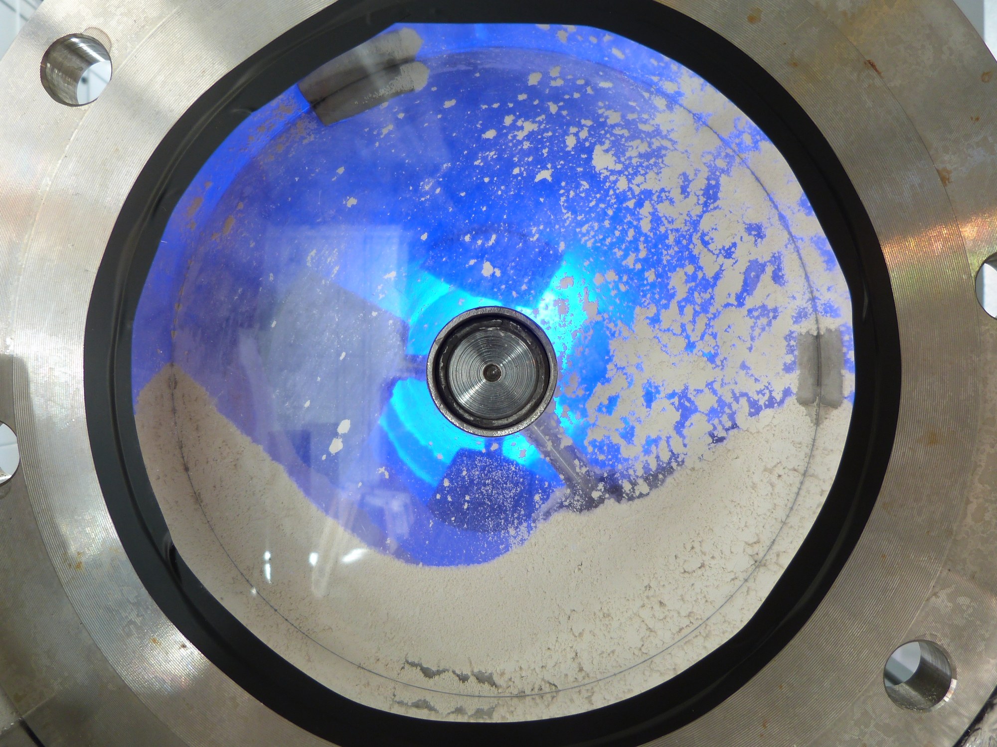 Thermochemical reactor for the storage material lime